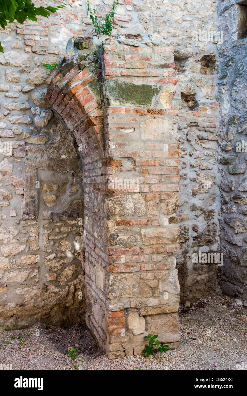 Detail town wall medieval hi-res stock photography and images - Alamy