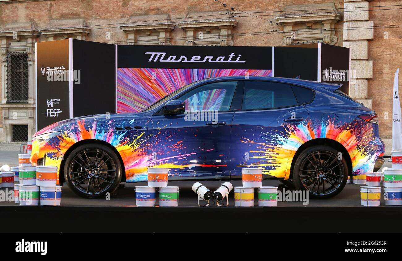 Car paint colors hi-res stock photography and images - Alamy