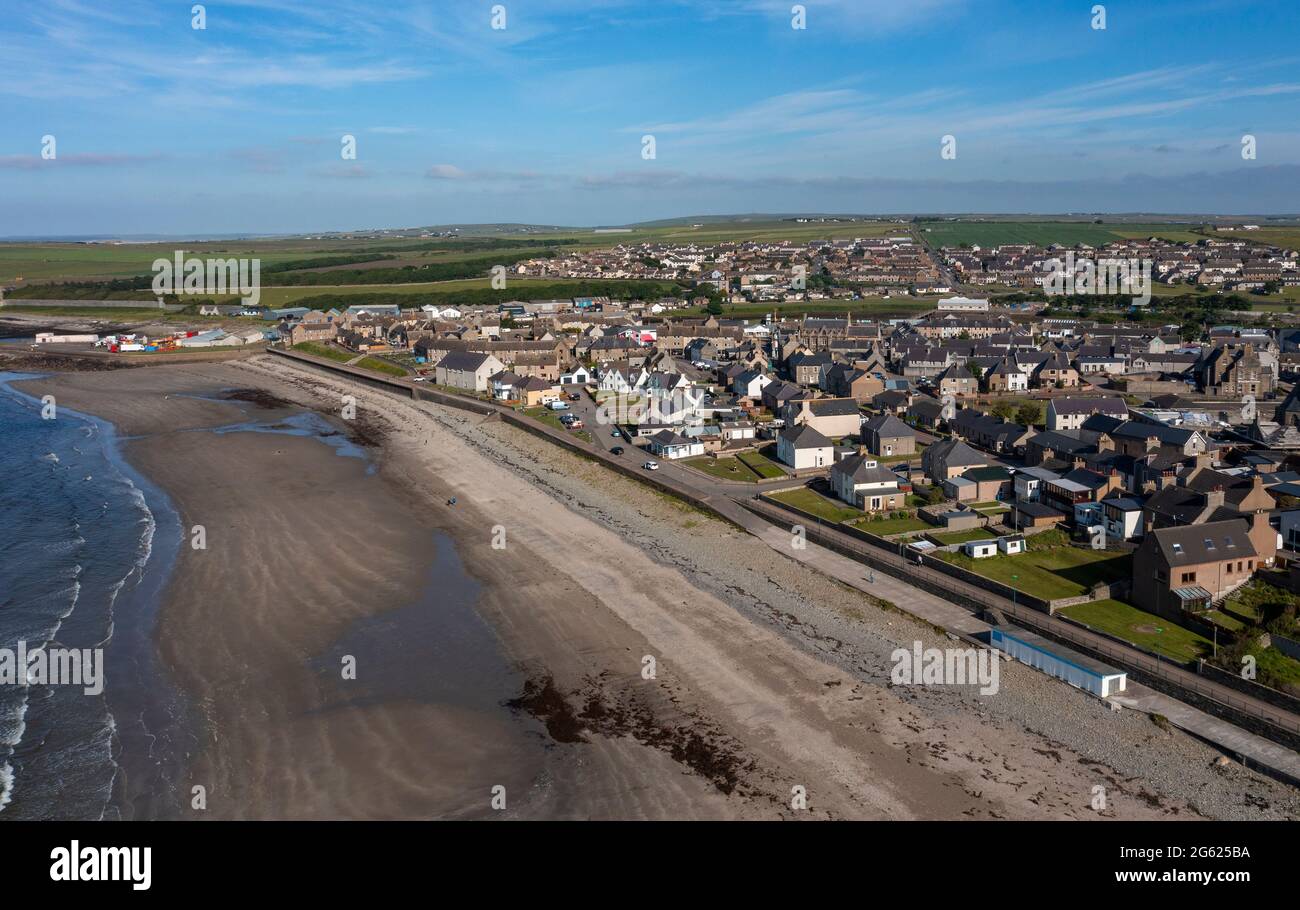 Thurso beach and town hi-res stock photography and images - Alamy
