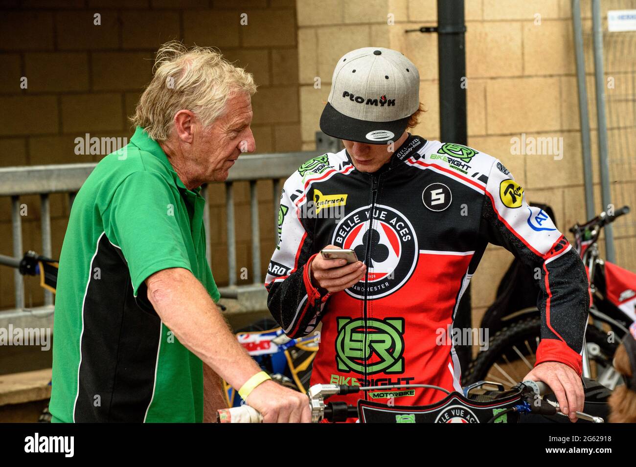 Mechanic steve lawson hi-res stock photography and images - Alamy