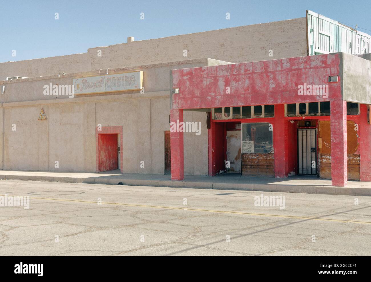 Small town bar closed down Stock Photo - Alamy