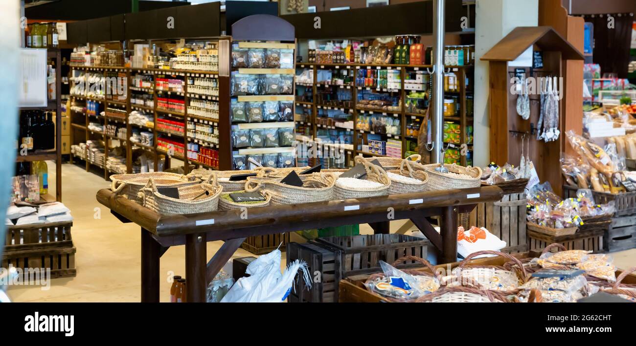 Eco grocery store hi-res stock photography and images - Alamy
