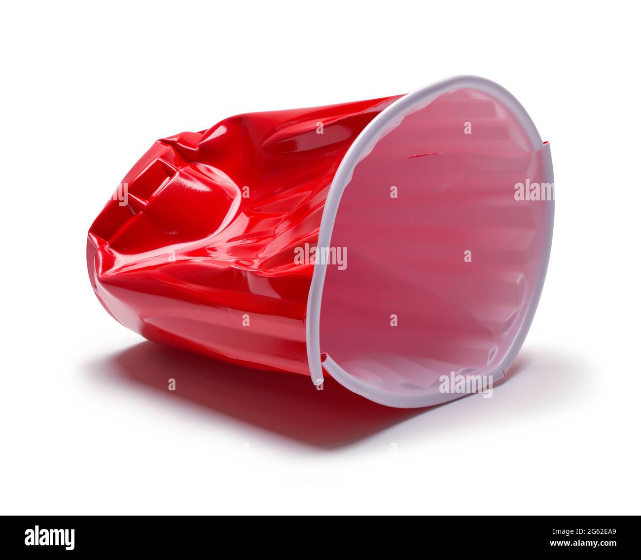 Crushed red plastic cup hi-res stock photography and images - Alamy