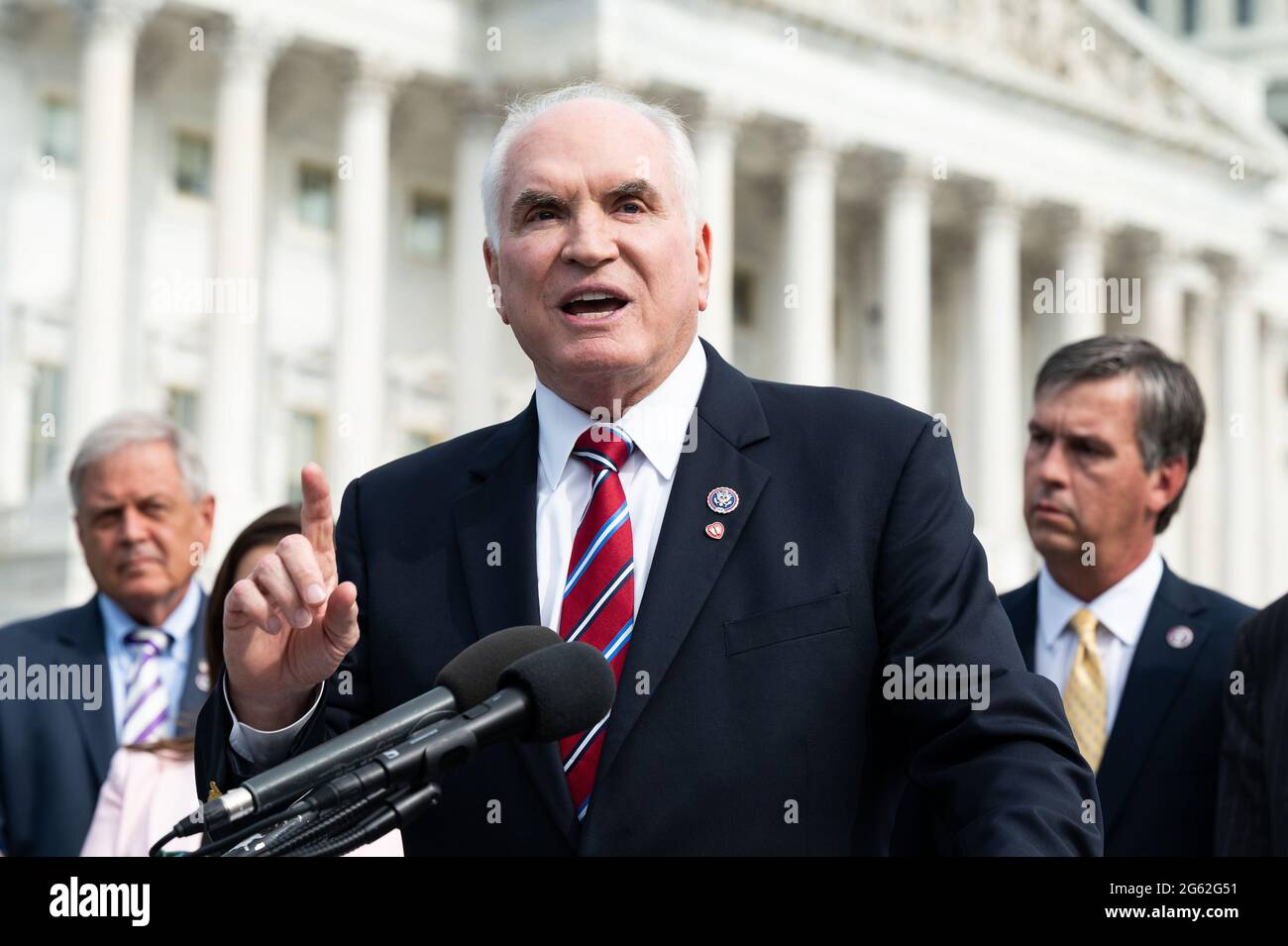 Mike kelly hi-res stock photography and images - Alamy