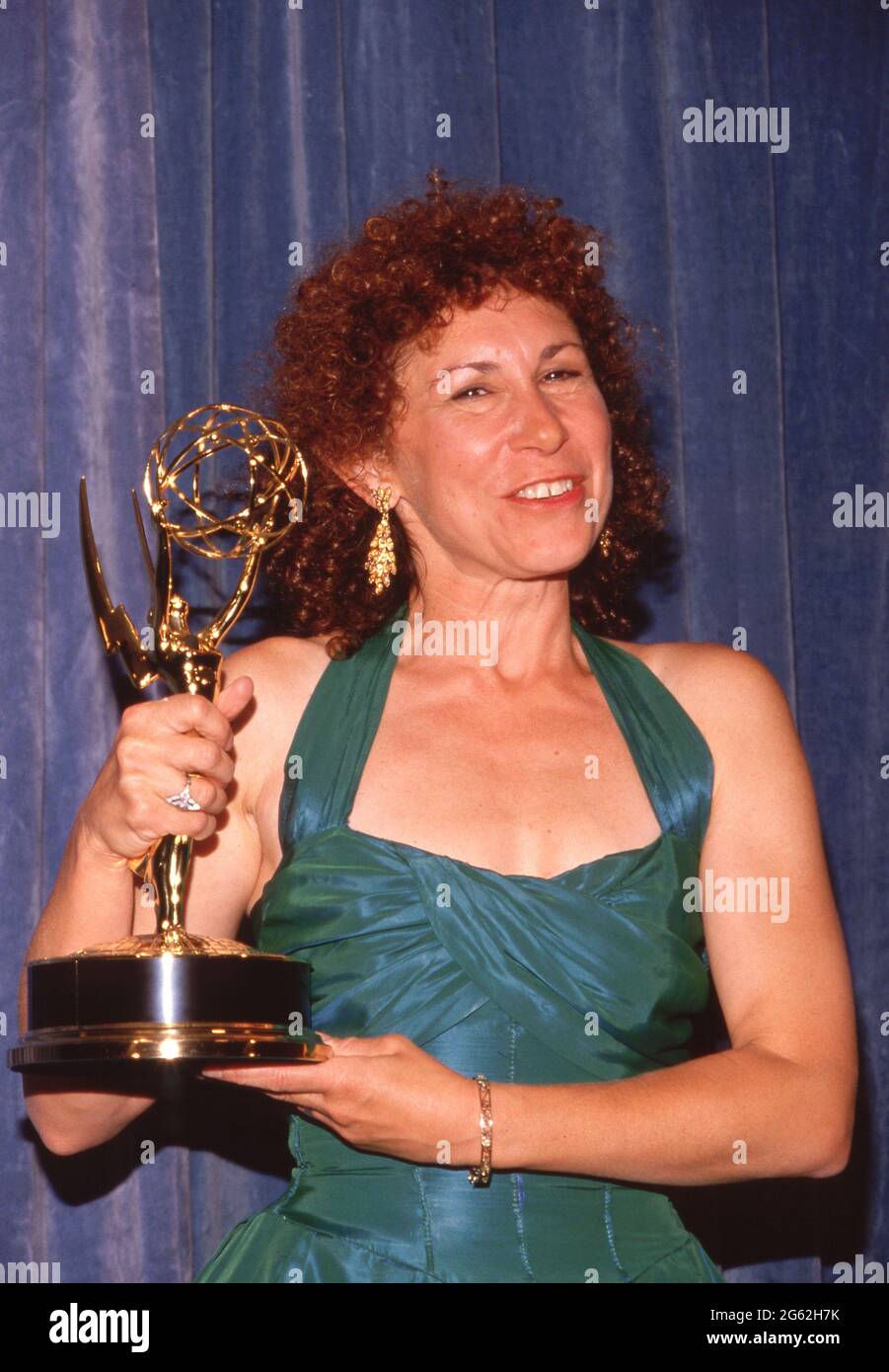 Rhea Perlman at the 41st Annual Primetime Emmy Awards on September 17 ...