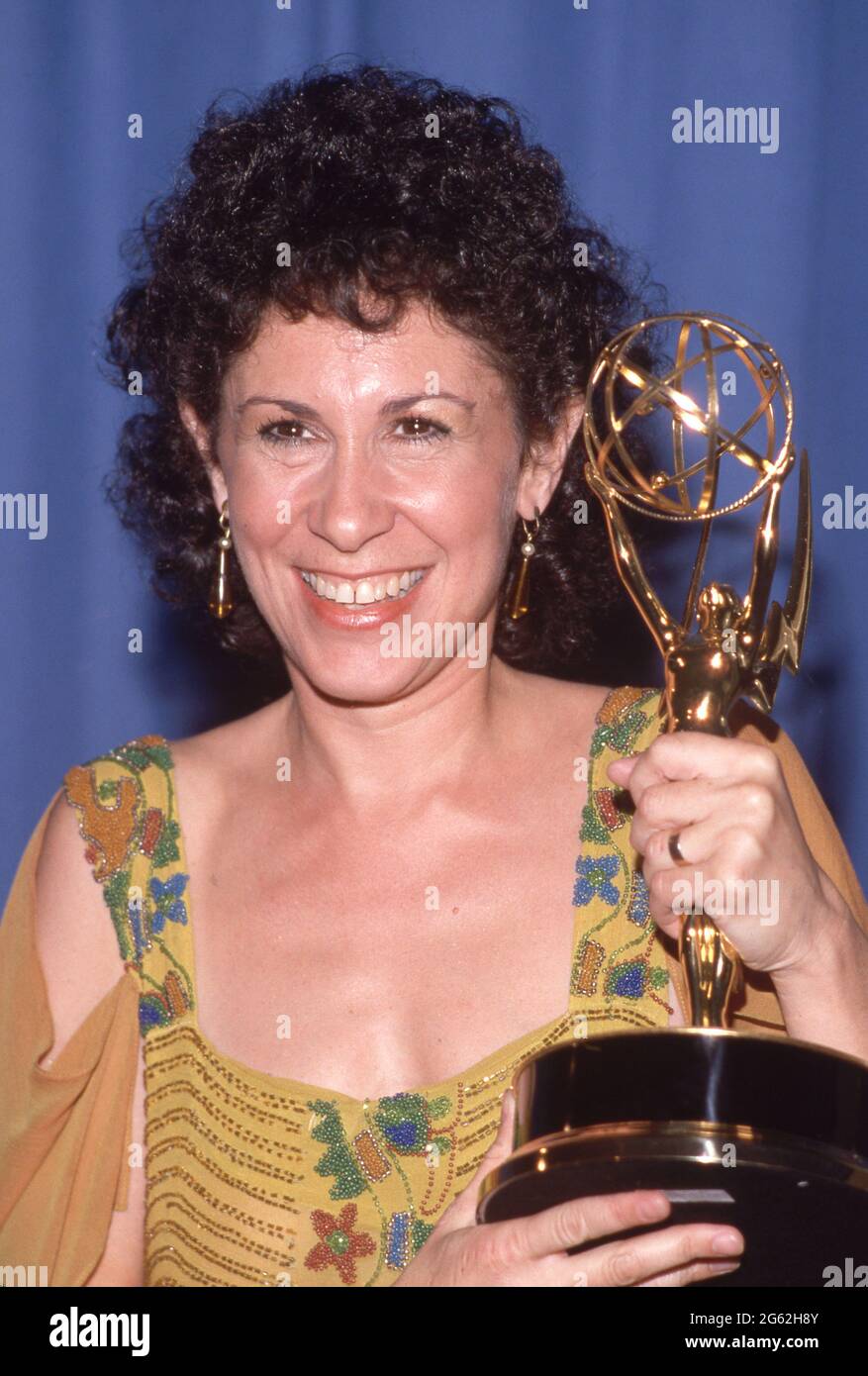 PASADENA, CA - SEPTEMBER 23: Rhea Perlman at the 36th Annual Primetime ...