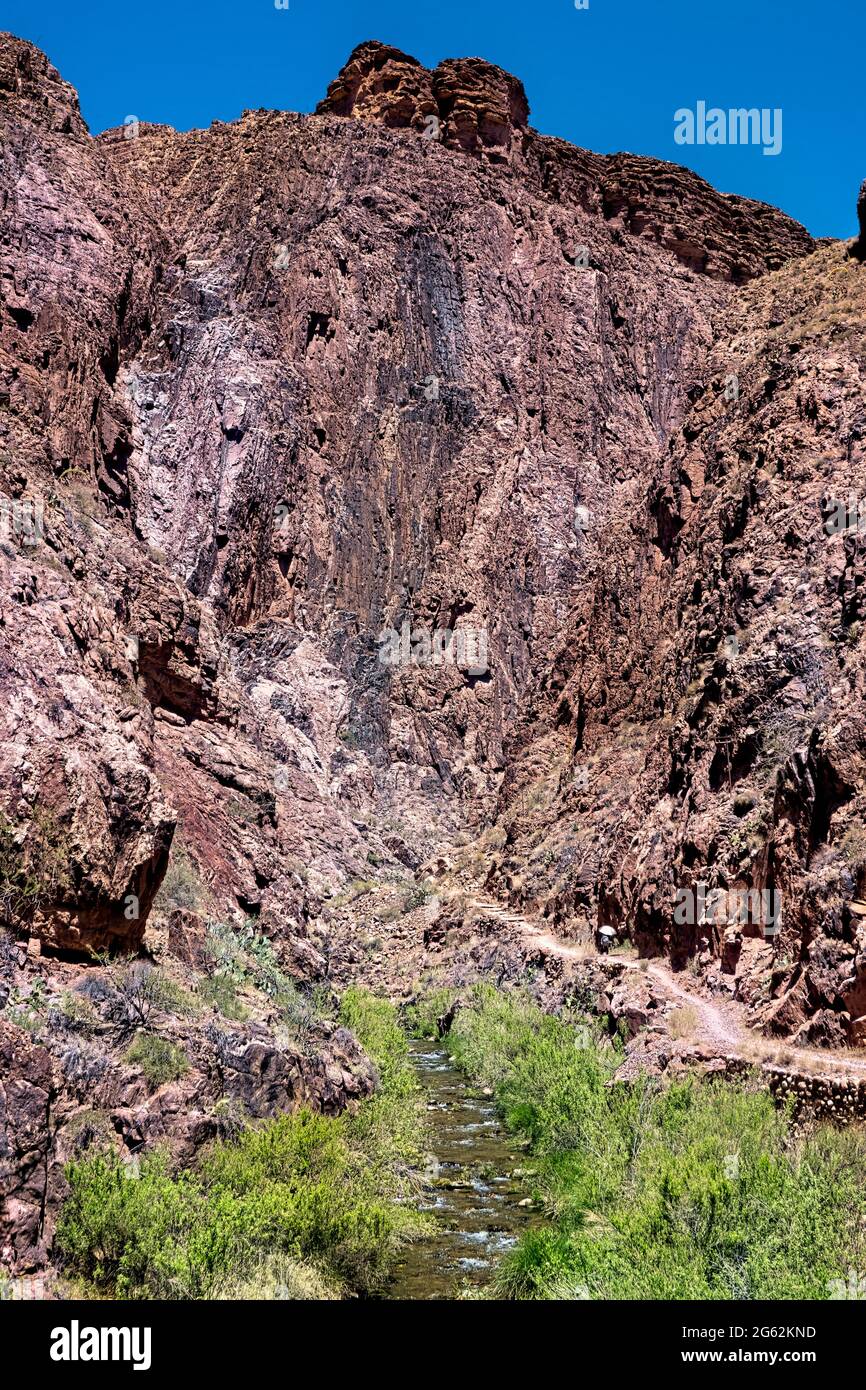 Hiking the North Kaibab Trail, Grand Canyon National Park, Arizona, U.S ...