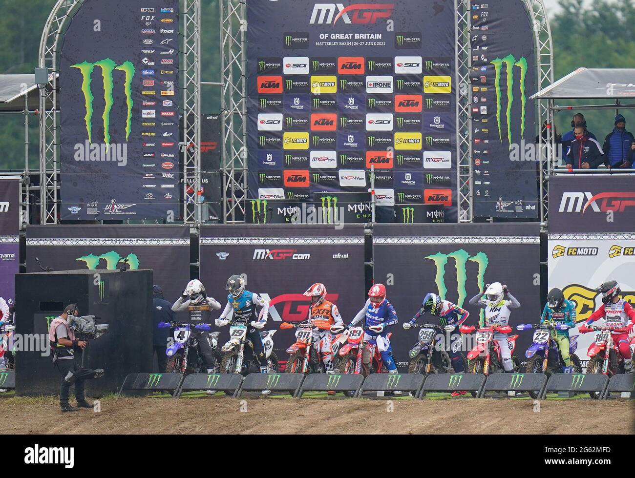 Motocross race start line hi-res stock photography and images - Alamy