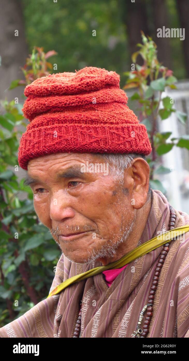 Bhutanese man hi-res stock photography and images - Alamy