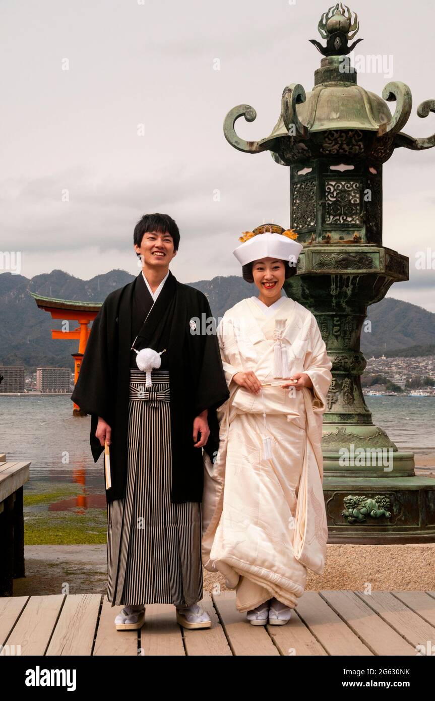 Shiro muku hi-res stock photography and images - Alamy