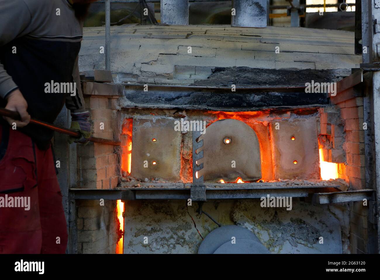 Glass furnace, glassworks Stock Photo - Alamy