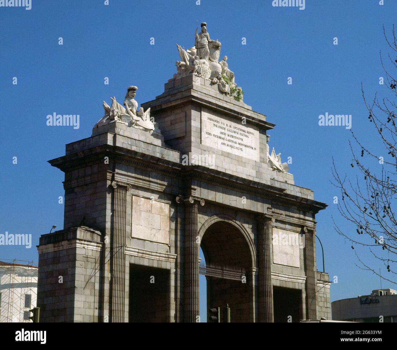 PUERTA DE TOLEDO REALIZADA ENTRE 1817 Y 1826 - ESCULTURAS DE JOSE GINES ...
