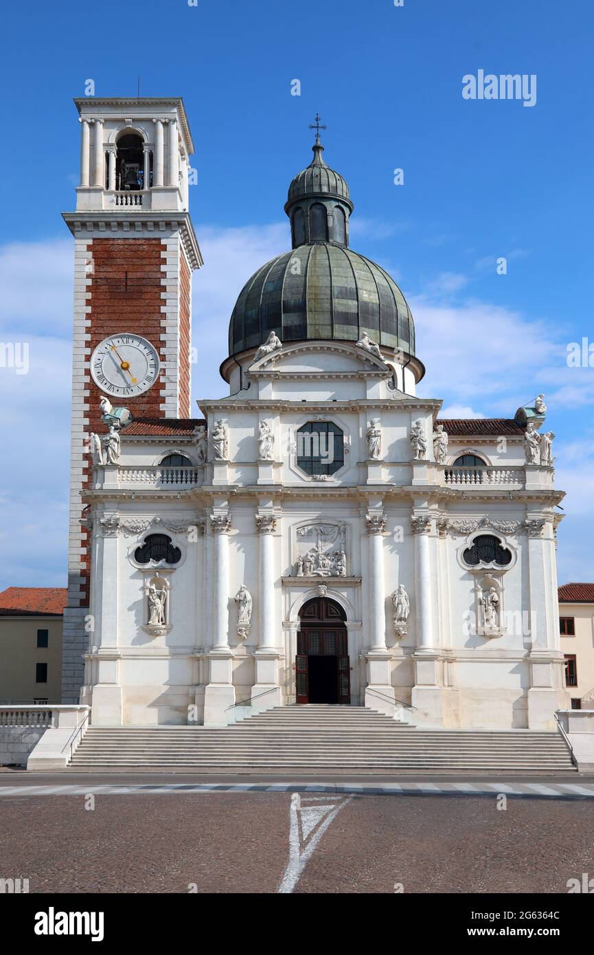 Facade of Basilica of Mount Berico in Vicenza in Italy Stock Photo - Alamy