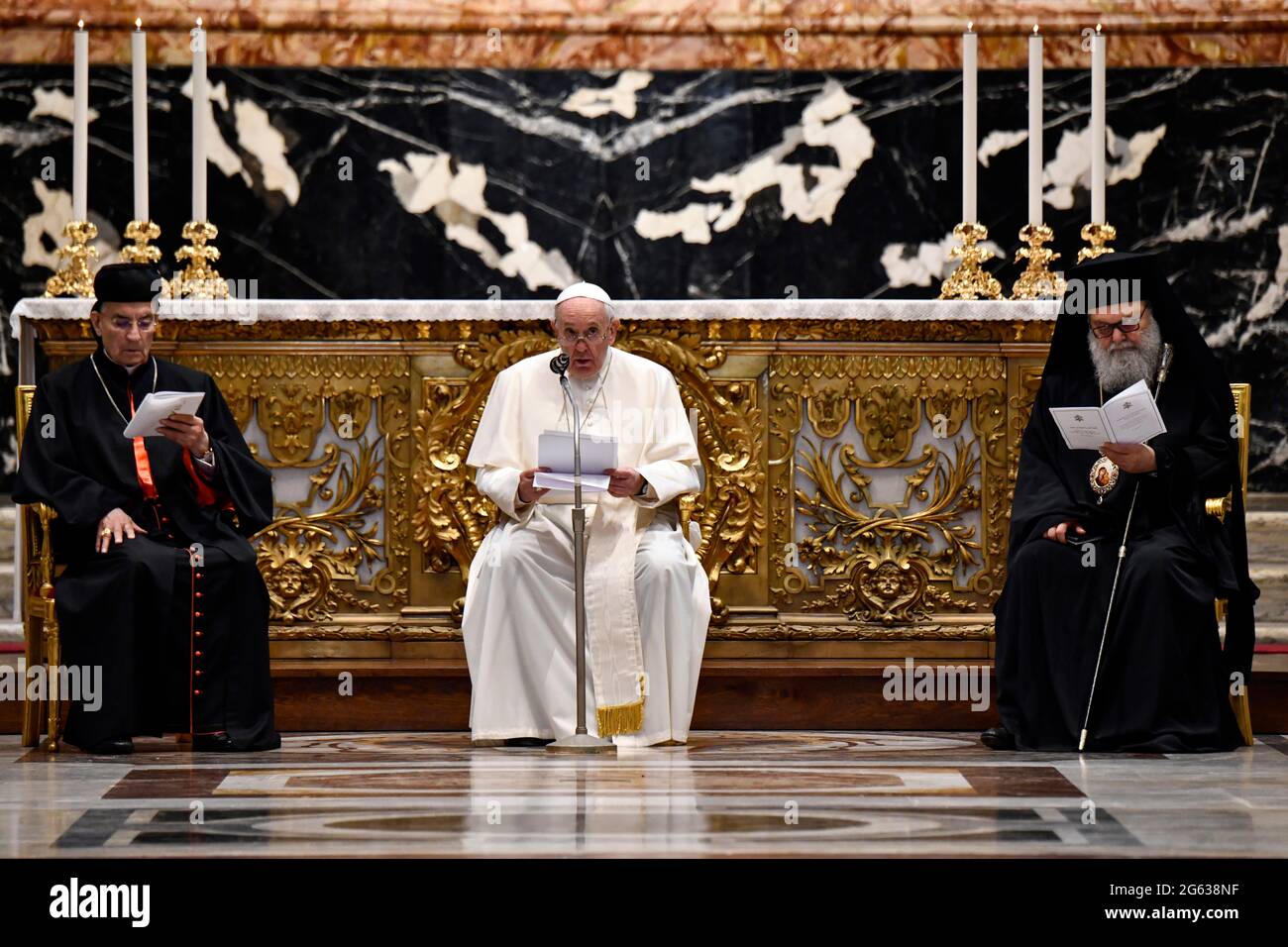 Greek orthodox patriarch youhanna x yazigi hi-res stock photography and ...