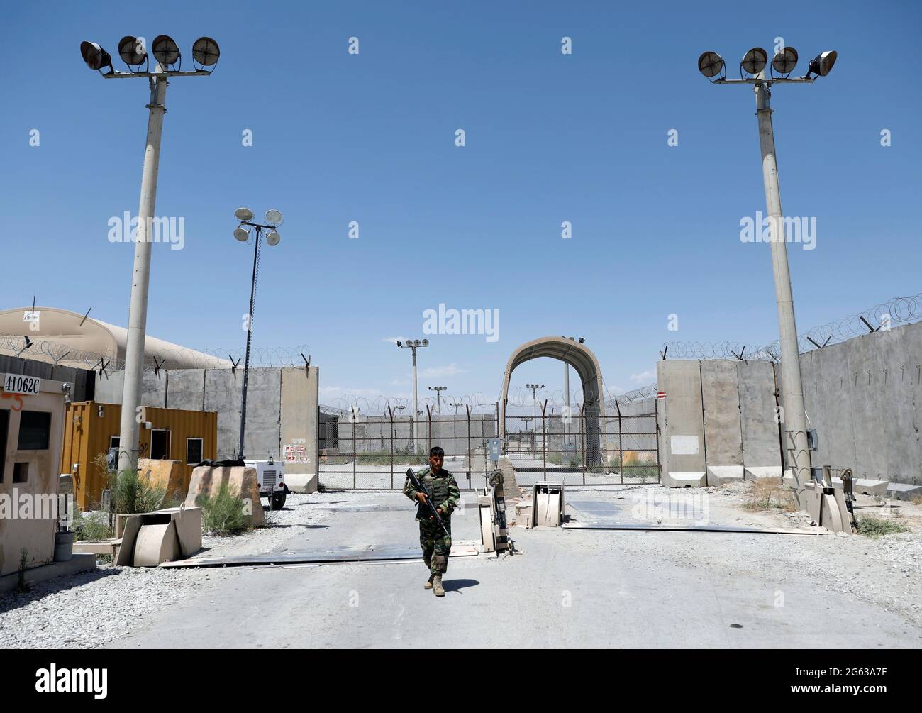 Taliban soldier 2021 hi-res stock photography and images - Alamy