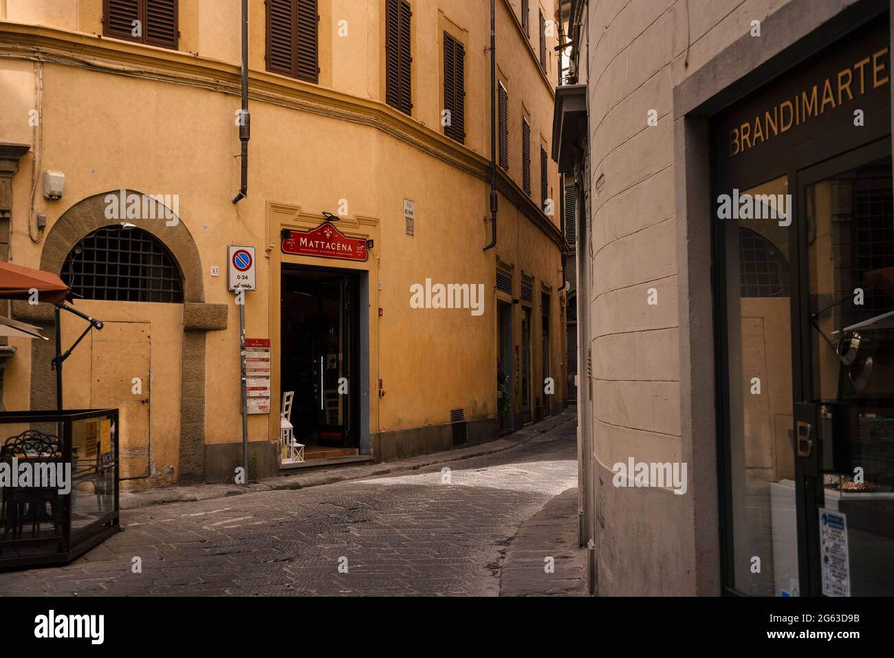 empty Street corner in the pedestrian zone of the old town in Florence ...