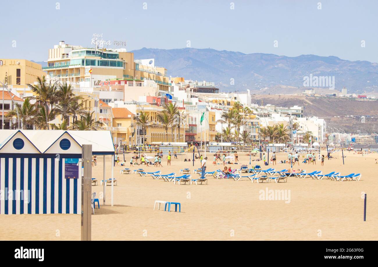 Las Palmas, Gran Canaria, Canary Islands, Spain. 2nd July, 2021. Locals ...