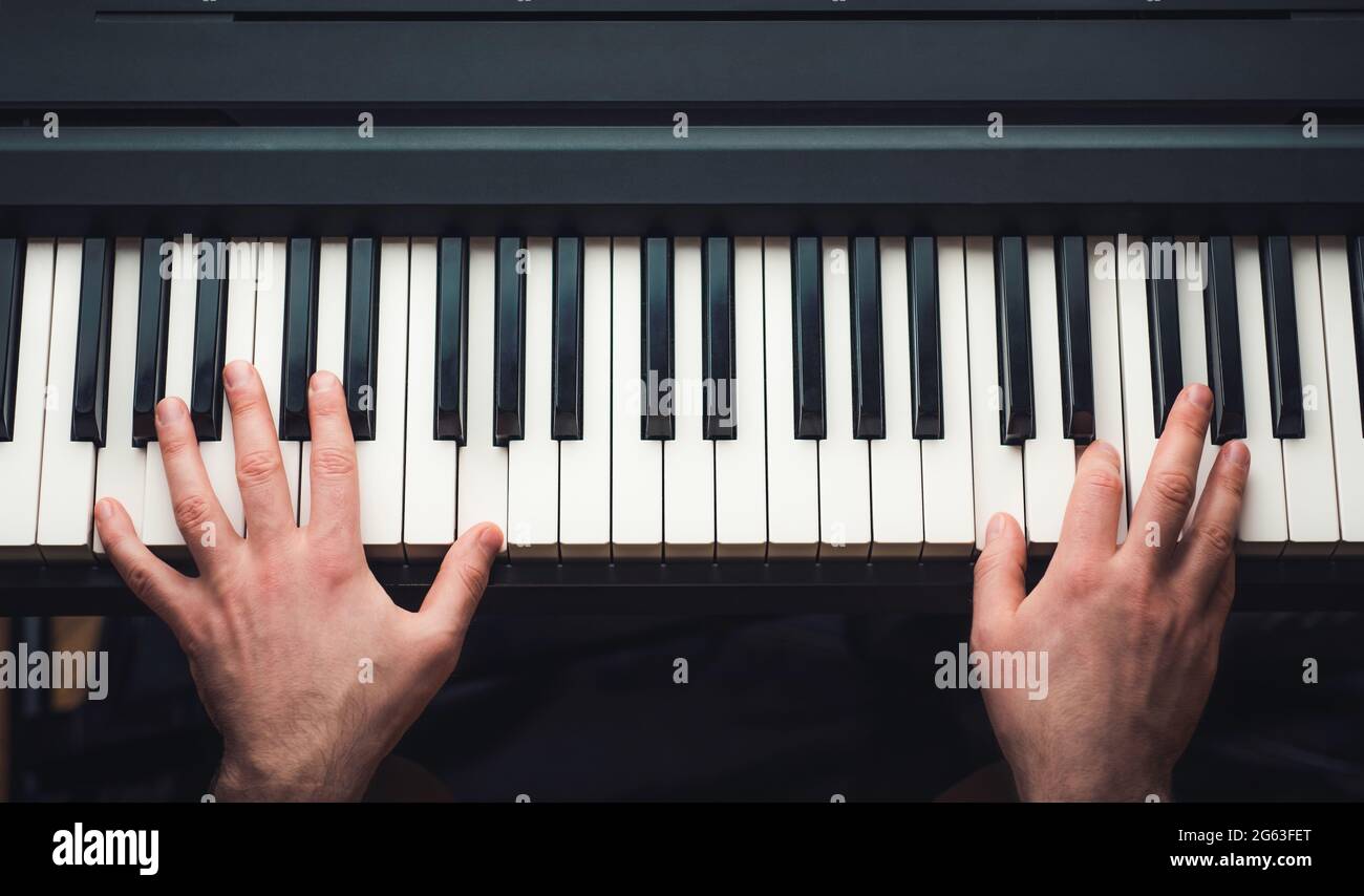 Piano top view hi-res stock photography and images - Alamy
