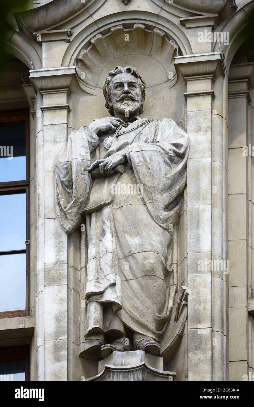 London, England, UK. Statue of Lord Leighton (painter, PRA) by Sidney ...