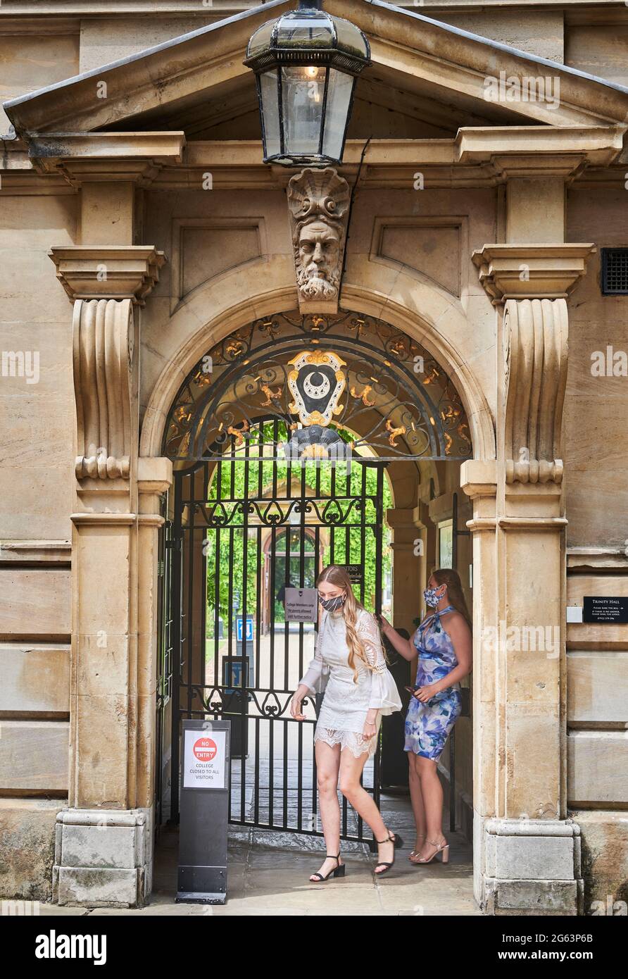 Trinity college cambridge university graduation hi-res stock ...