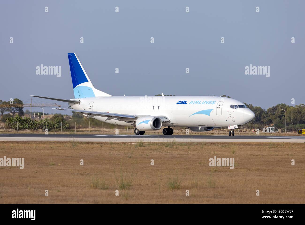 180 degree turn hi-res stock photography and images - Alamy