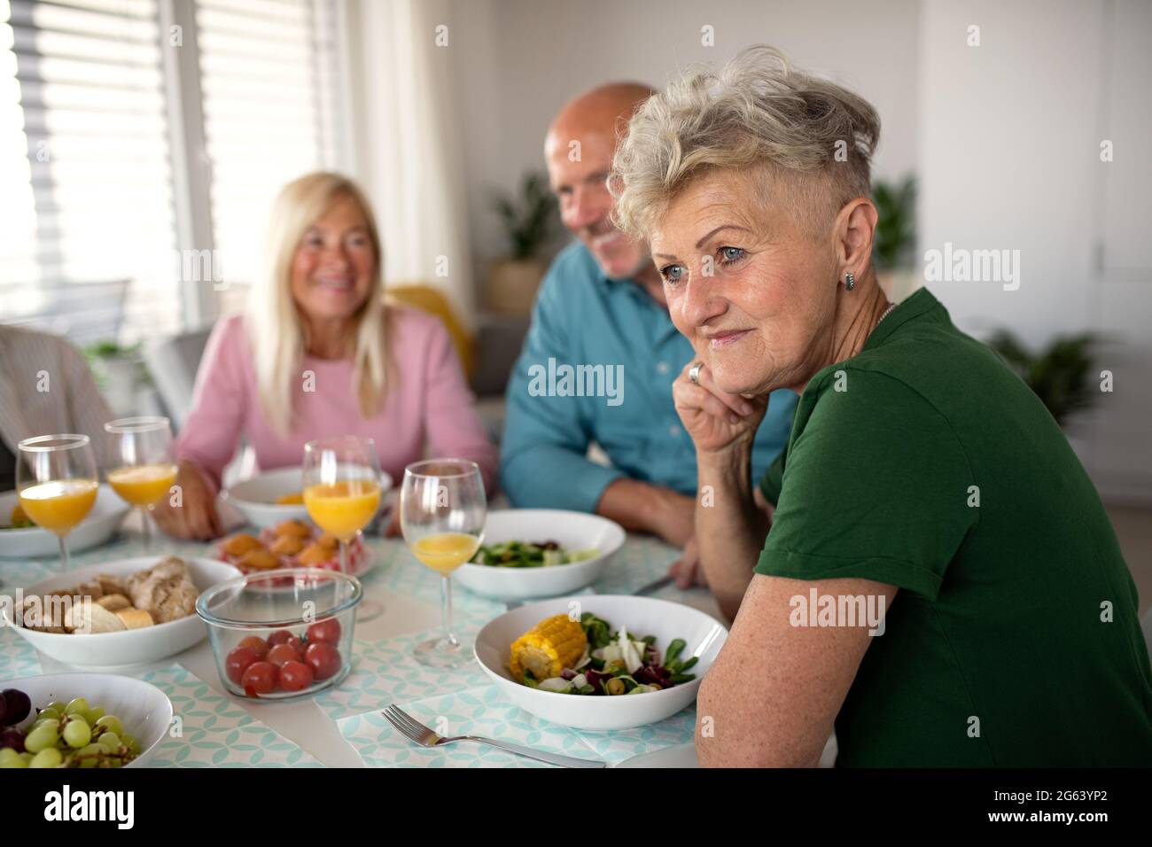 Meet meal hi-res stock photography and images - Alamy