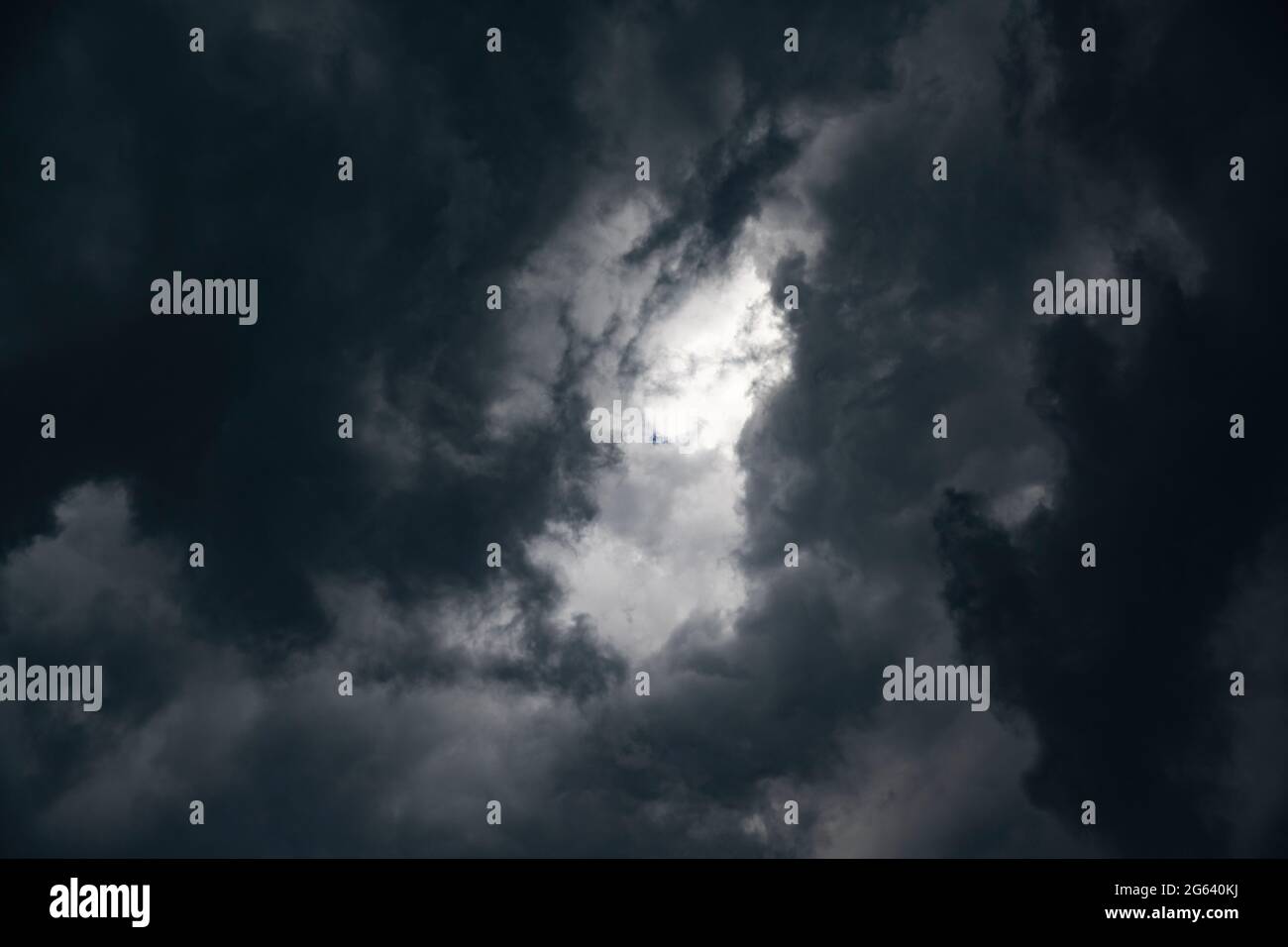 Windy dark clouds background hi-res stock photography and images - Alamy