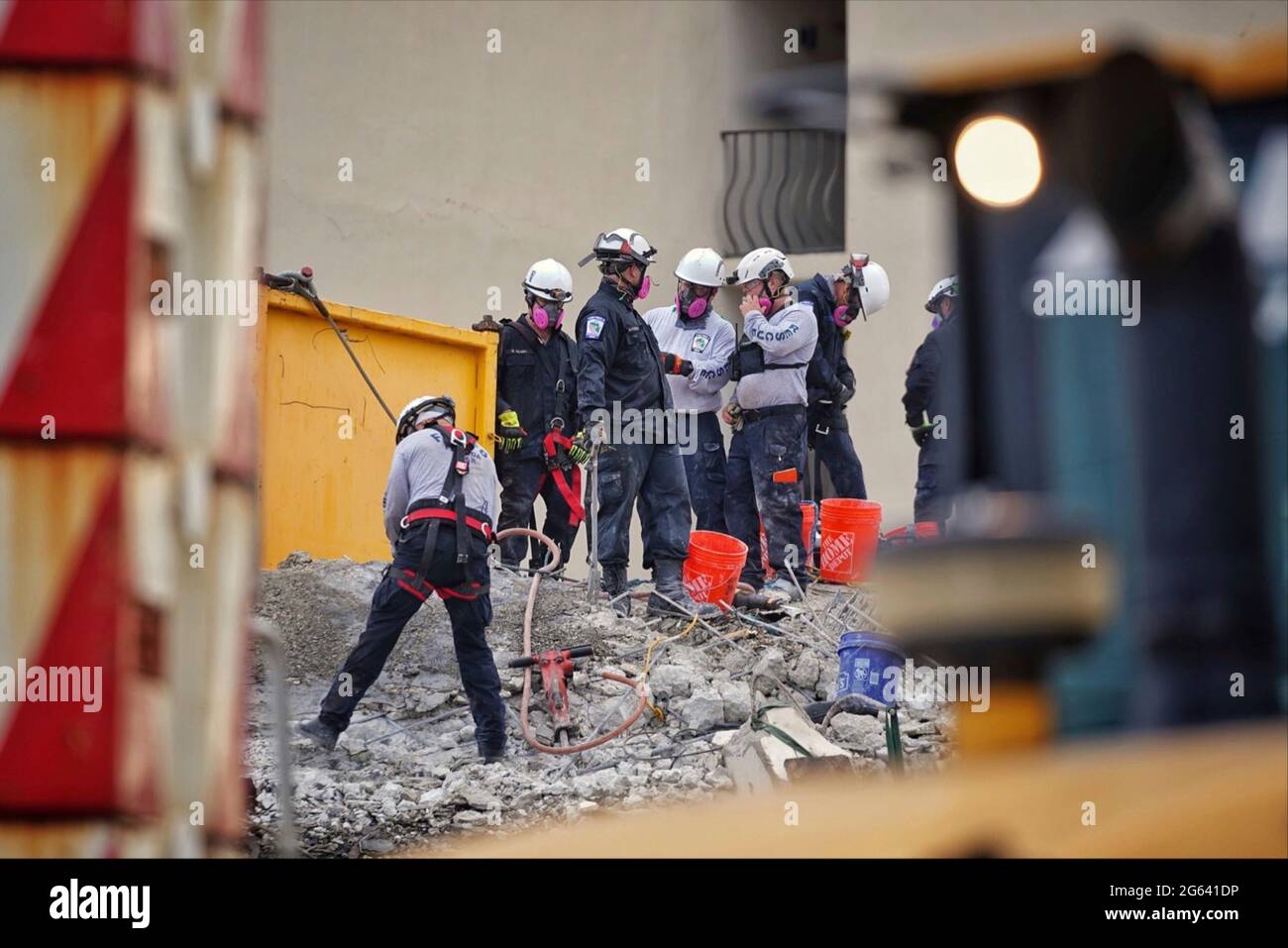 Surfside, Florida, USA. 1st July, 2021. FEMA Urban Search and Rescue ...