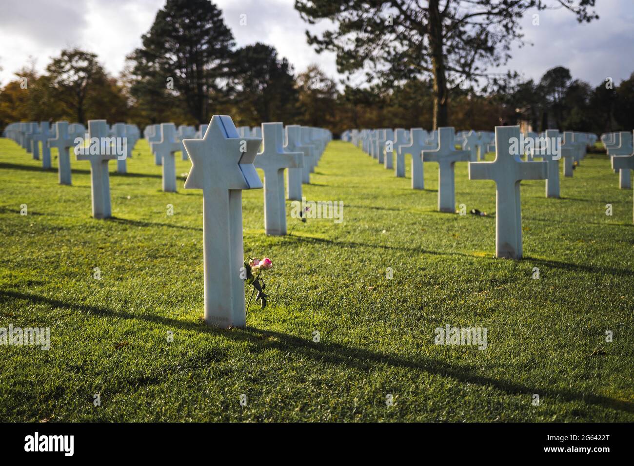 Tombstone of a Jewish soldier displaying Star of David at a military ...