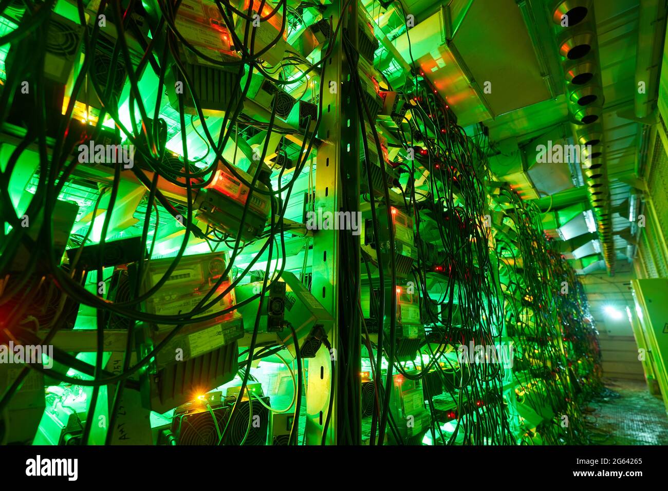 Application server hi-res stock photography and images - Alamy