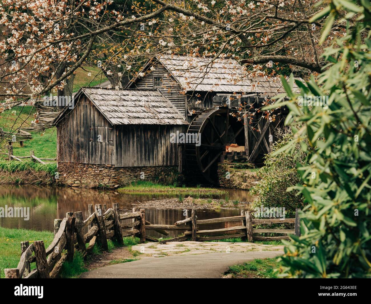 Mabry mill on blue ridge hi-res stock photography and images - Alamy