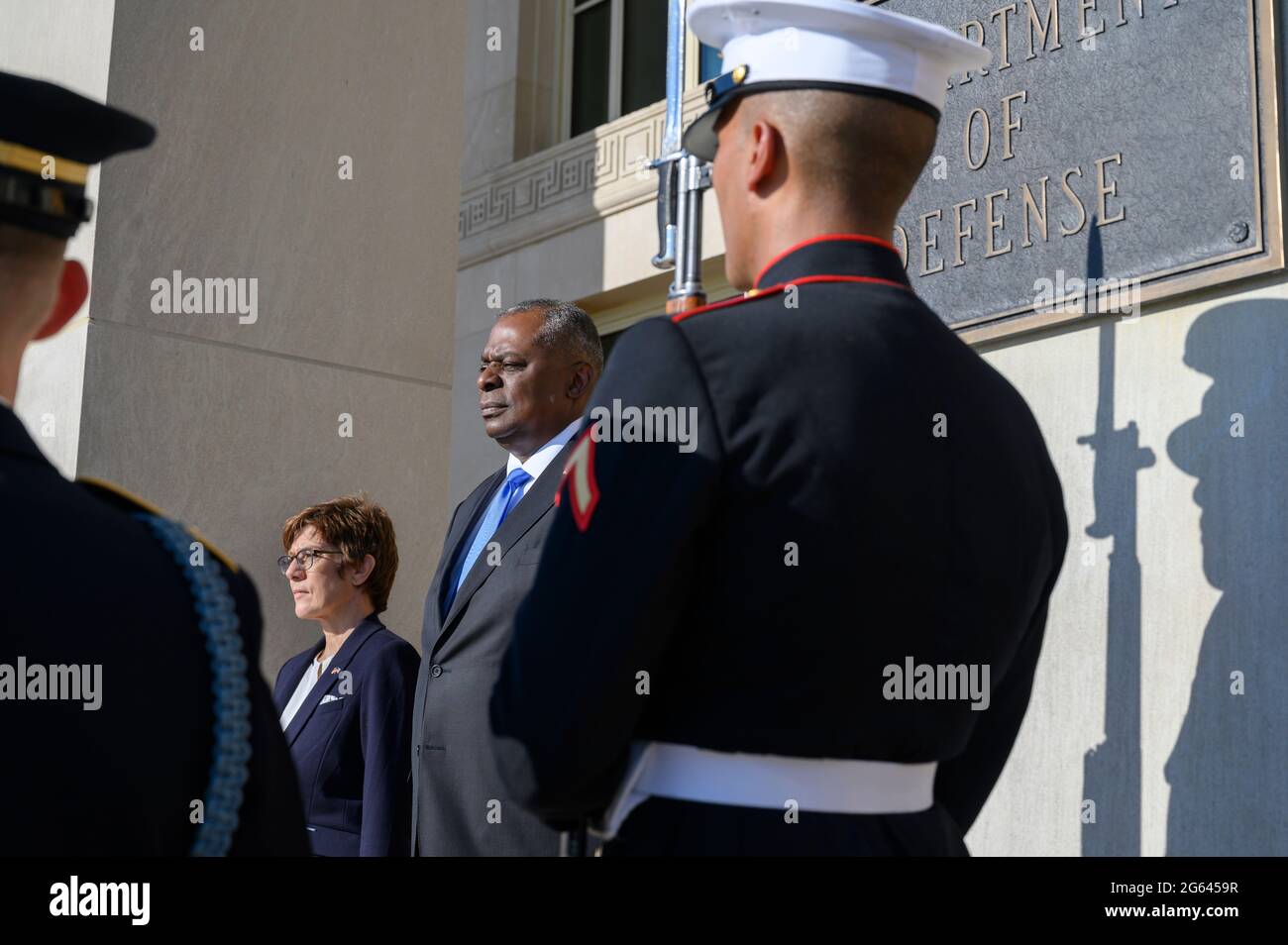 Military welcoming ceremonies hi-res stock photography and images - Alamy