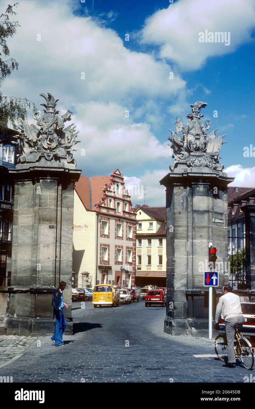 Castle gate schlosstor hi-res stock photography and images - Alamy