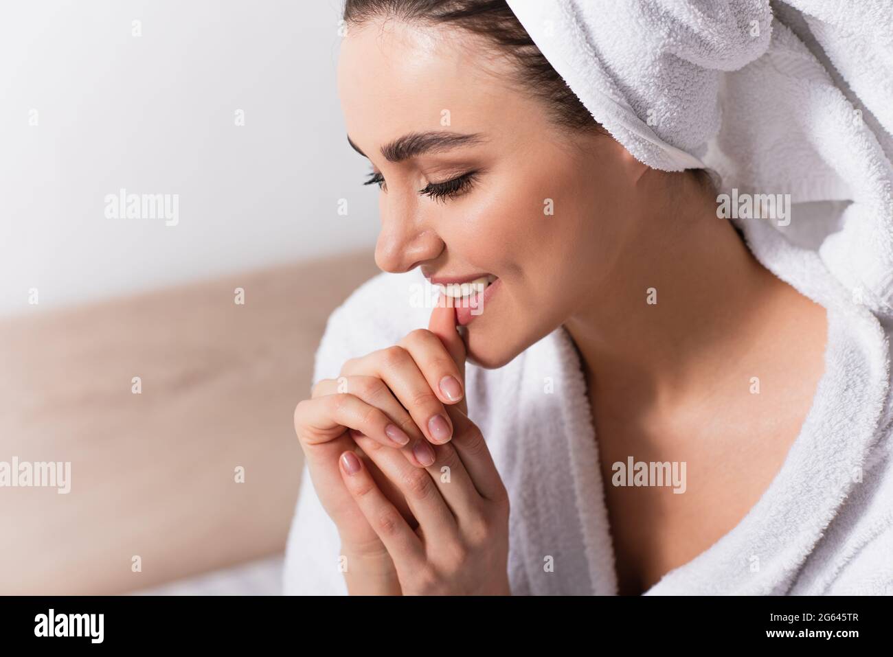 Biting towel hi-res stock photography and images - Alamy