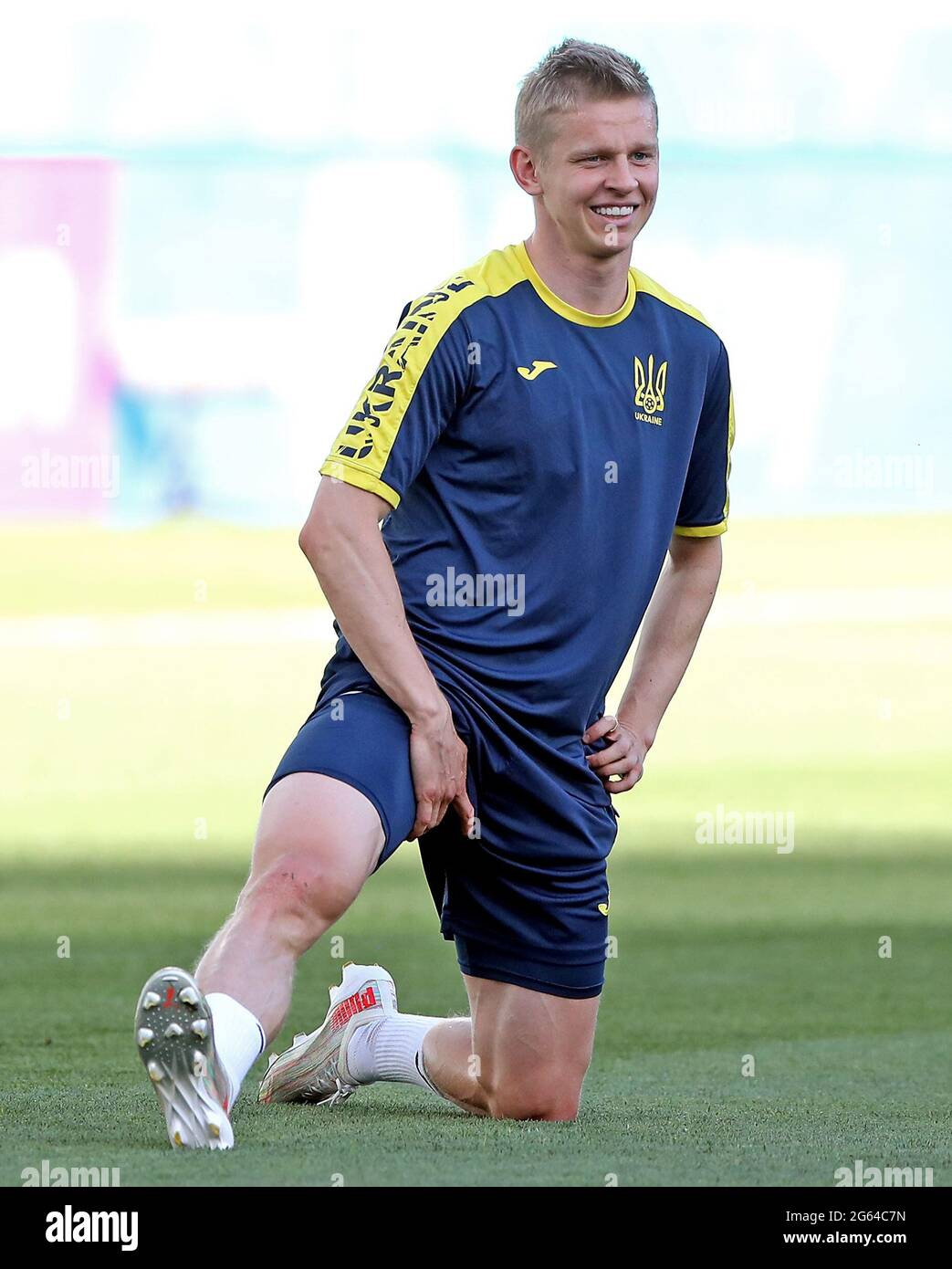 Ukraine's Oleksandr Zinchenko warming up during a training session at ...