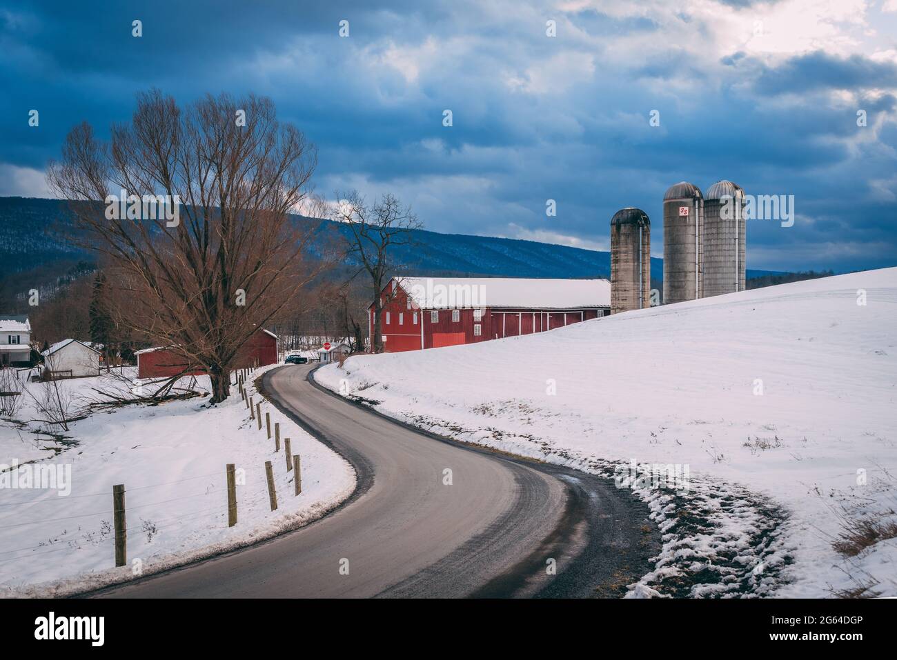 Perry county farm hi-res stock photography and images - Alamy