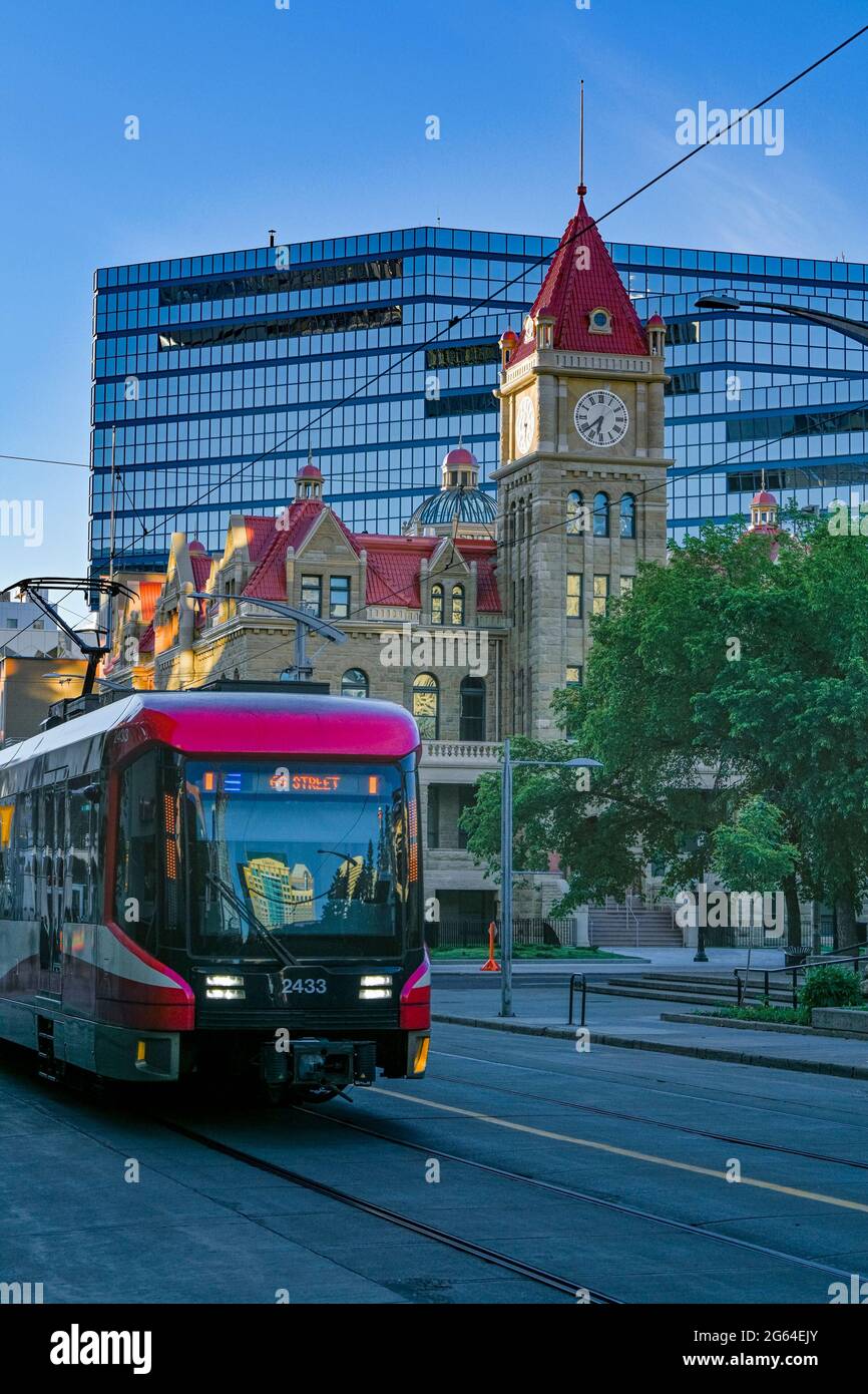City hall lrt hi-res stock photography and images - Alamy