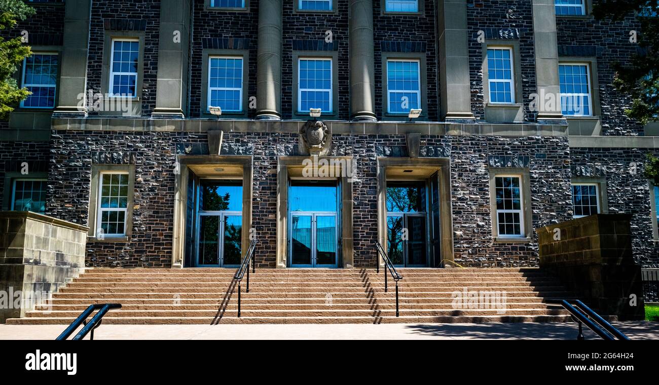 Sir James Dunn Building Stock Photo - Alamy