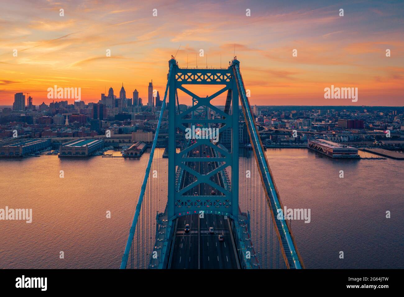The Benjamin Franklin Bridge over the Delaware River and view of the ...