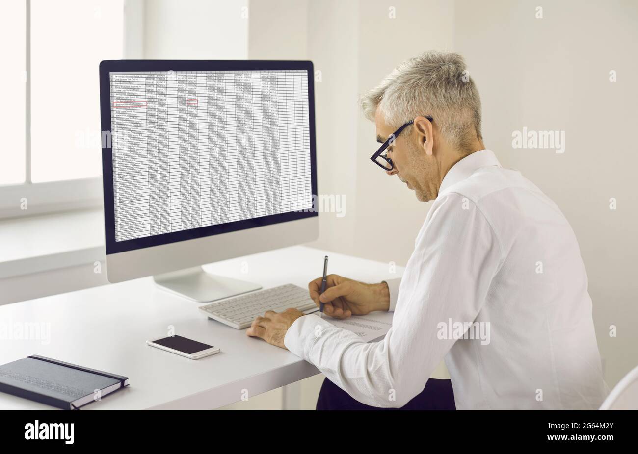 Project notes screen hi-res stock photography and images - Alamy