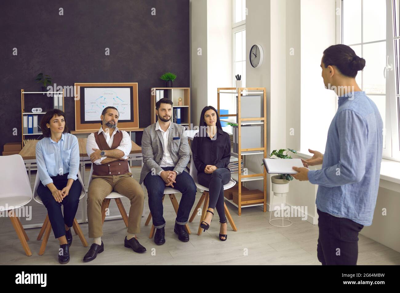 Business presentation people hi-res stock photography and images - Alamy