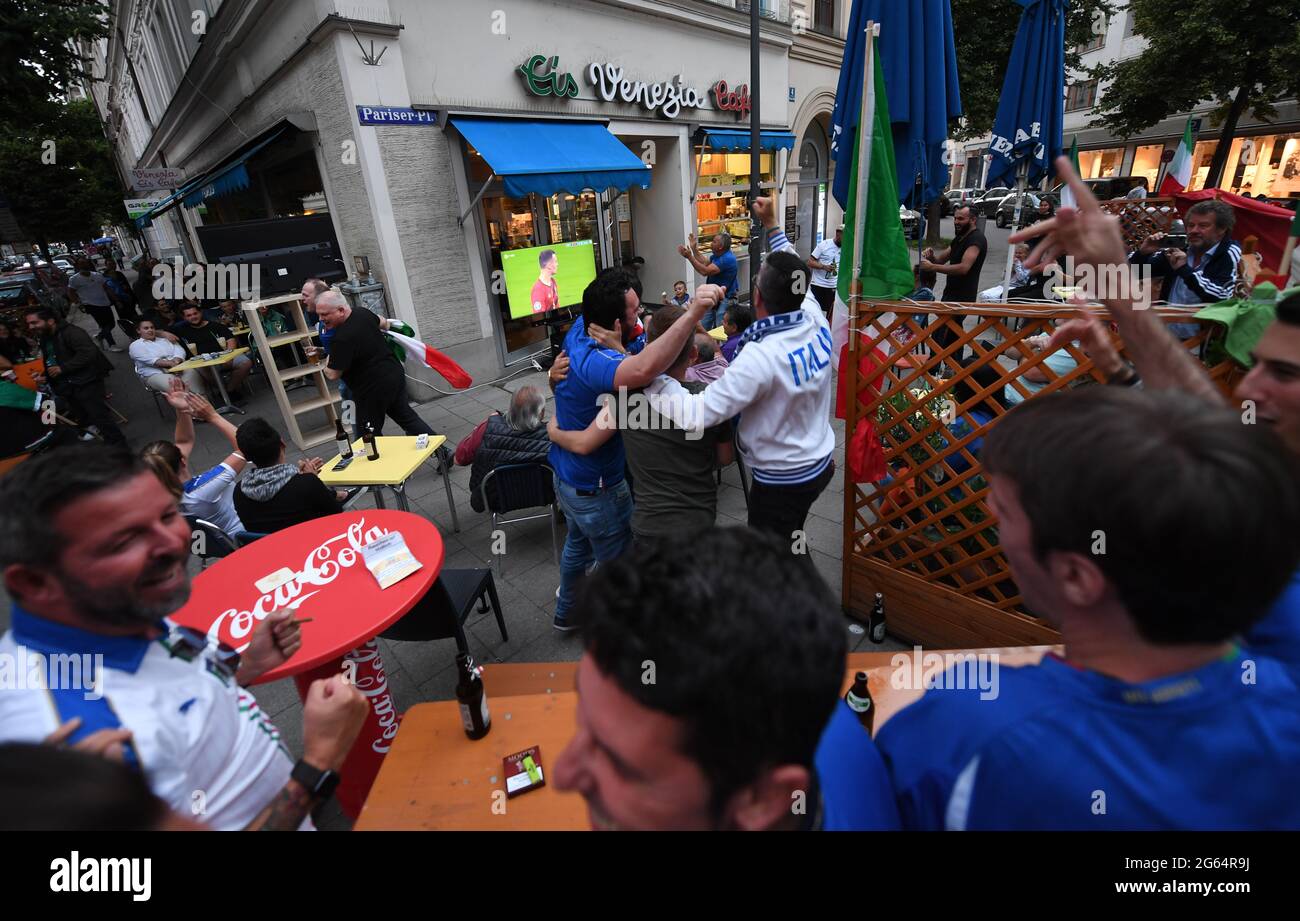 Italian ice cafe germany hi-res stock photography and images - Alamy