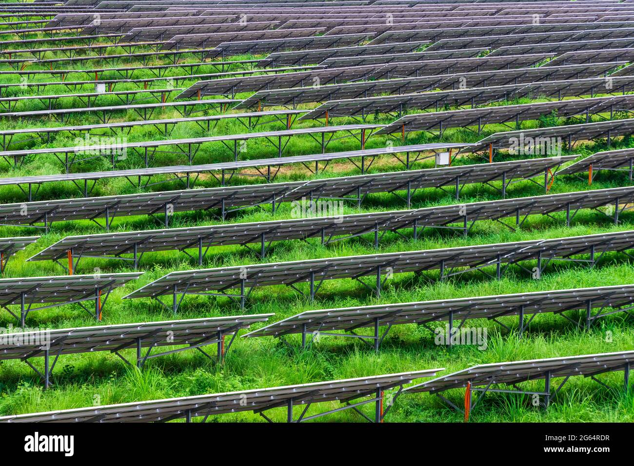 Back solar panel hi-res stock photography and images - Alamy
