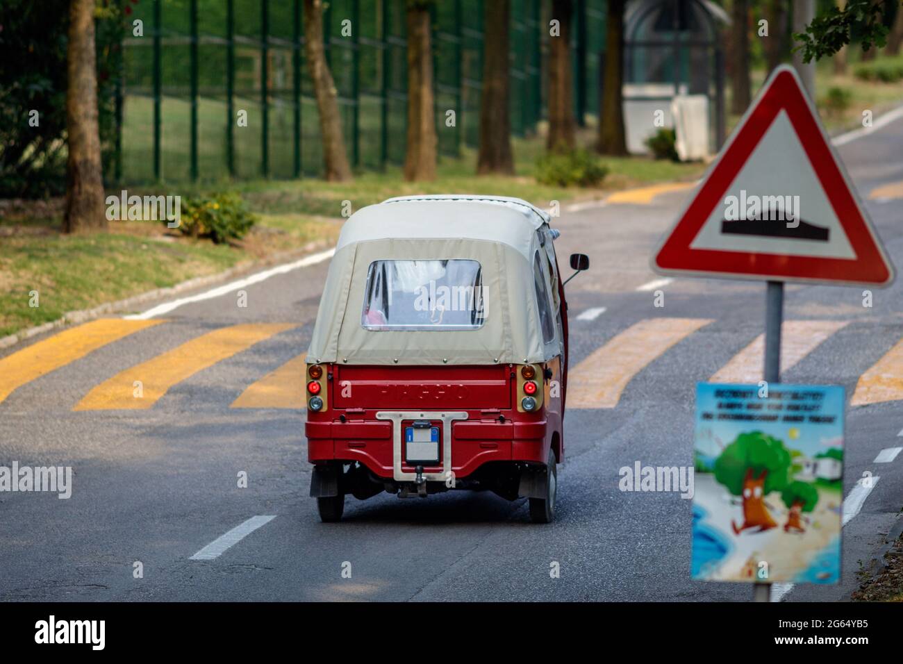 Piaggio three wheel italy hi-res stock photography and images - Alamy