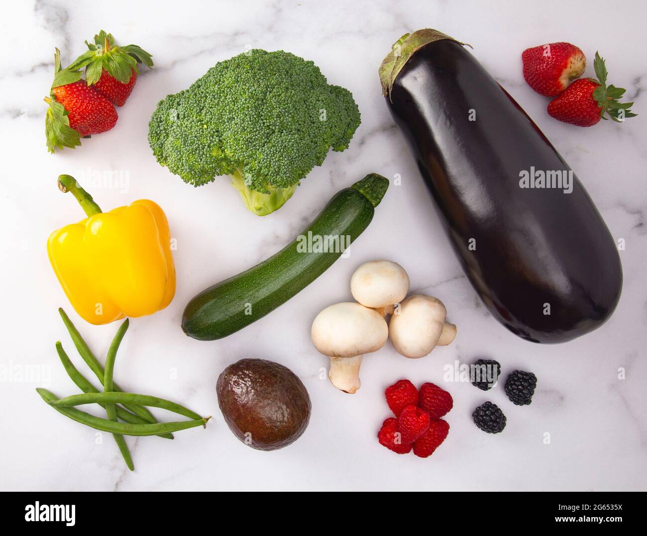 Whole fruits vegetables organic hi-res stock photography and images - Alamy