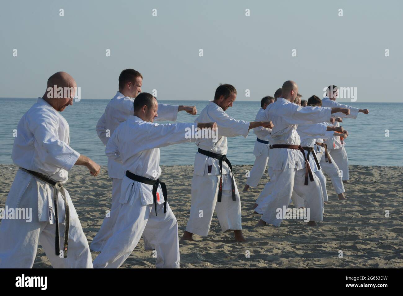 Shotokan Karate Training at the beach Stock Photo - Alamy