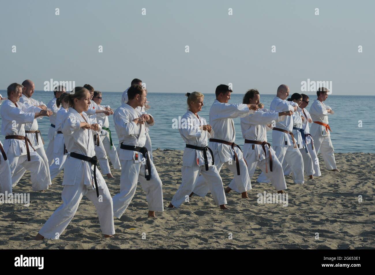 Shotokan Karate Training at the beach Stock Photo - Alamy