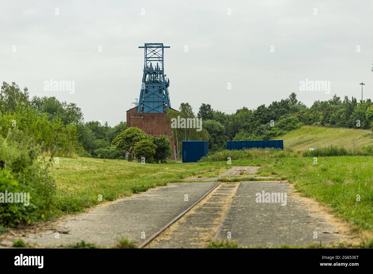 Abandoned colliery hi-res stock photography and images - Alamy