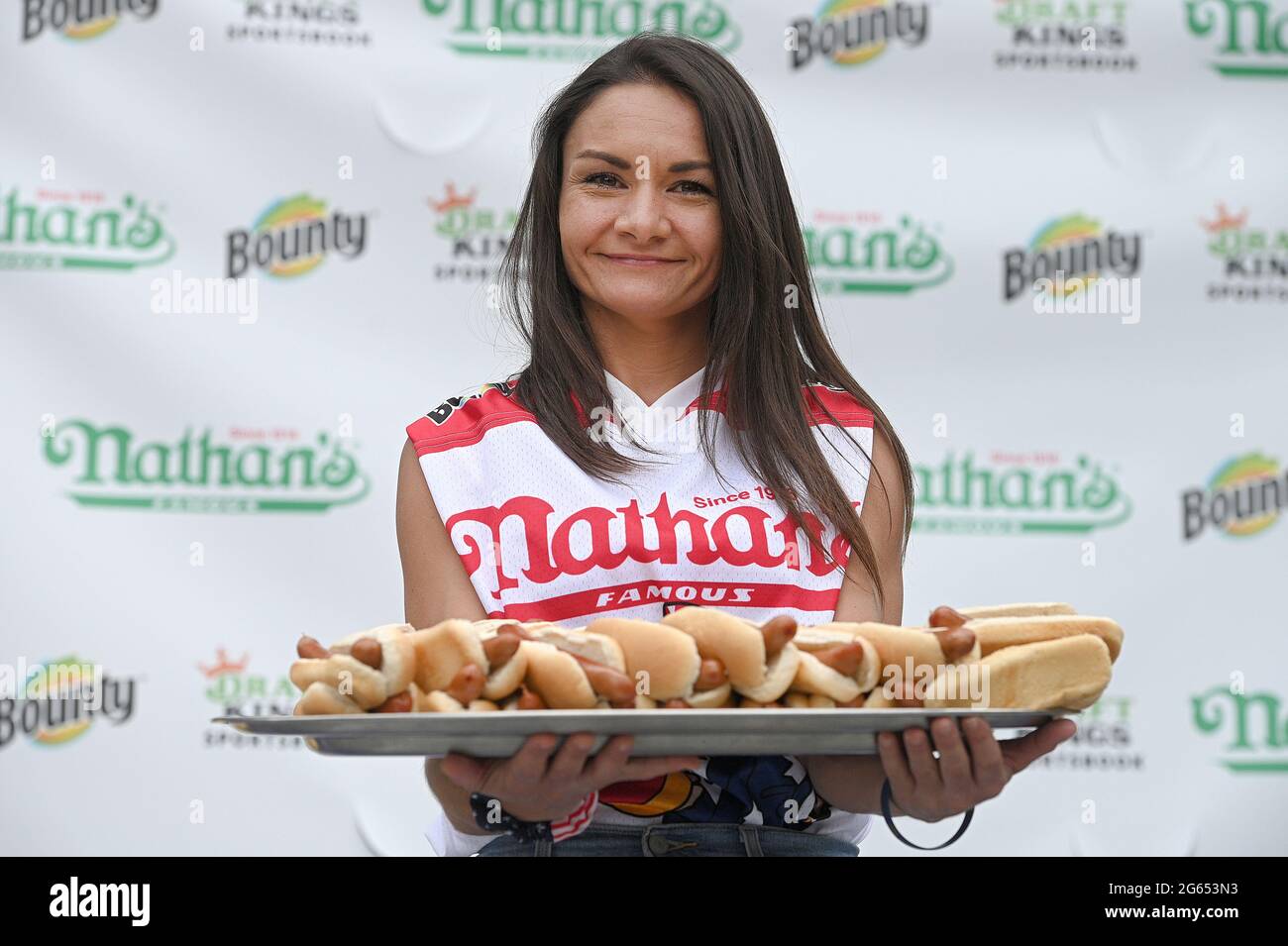 Michele Lesco, odds favorite to women the women’s competition poses ...