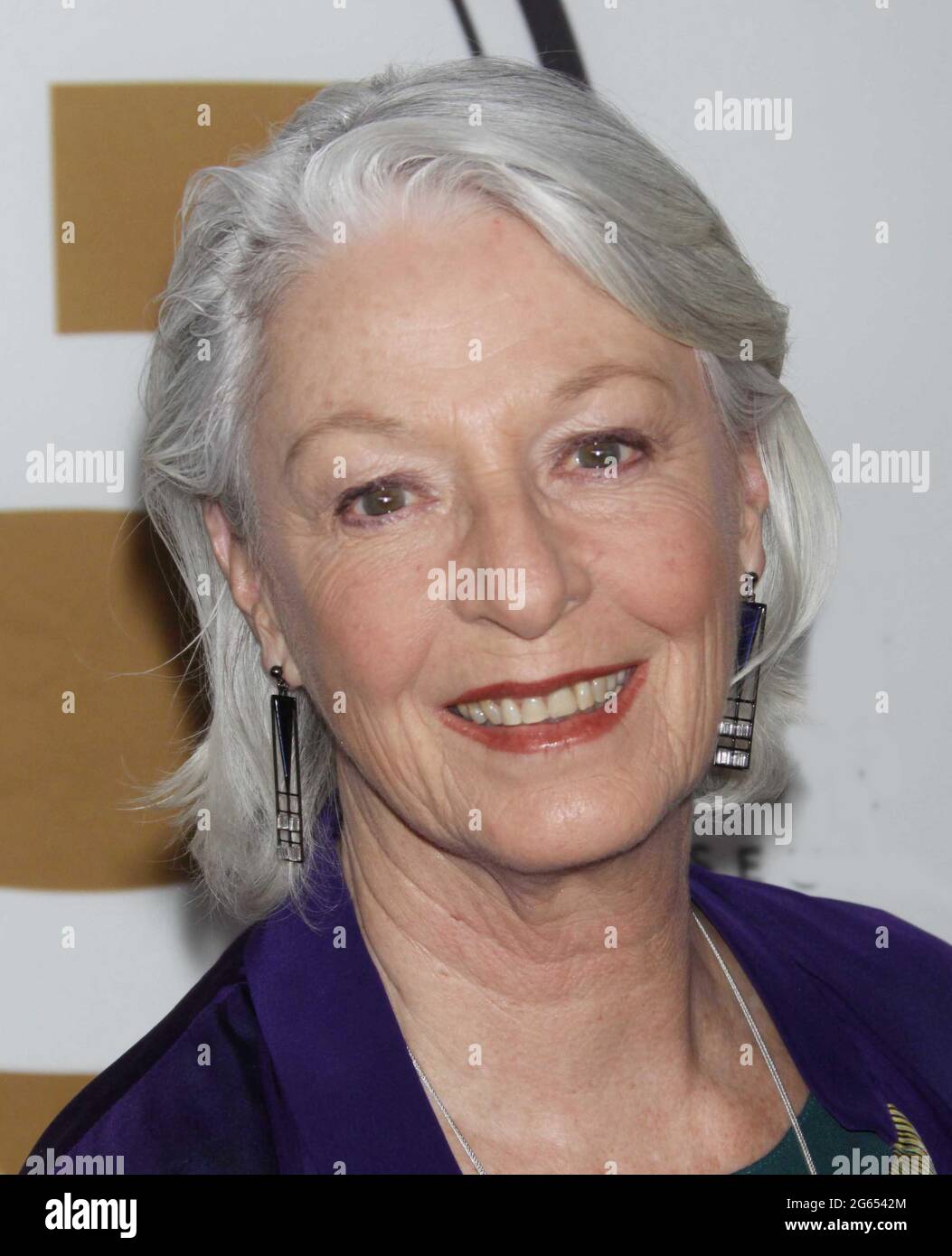 Jane Maxwell's Instagram, Twitter & Facebook on IDCrawl